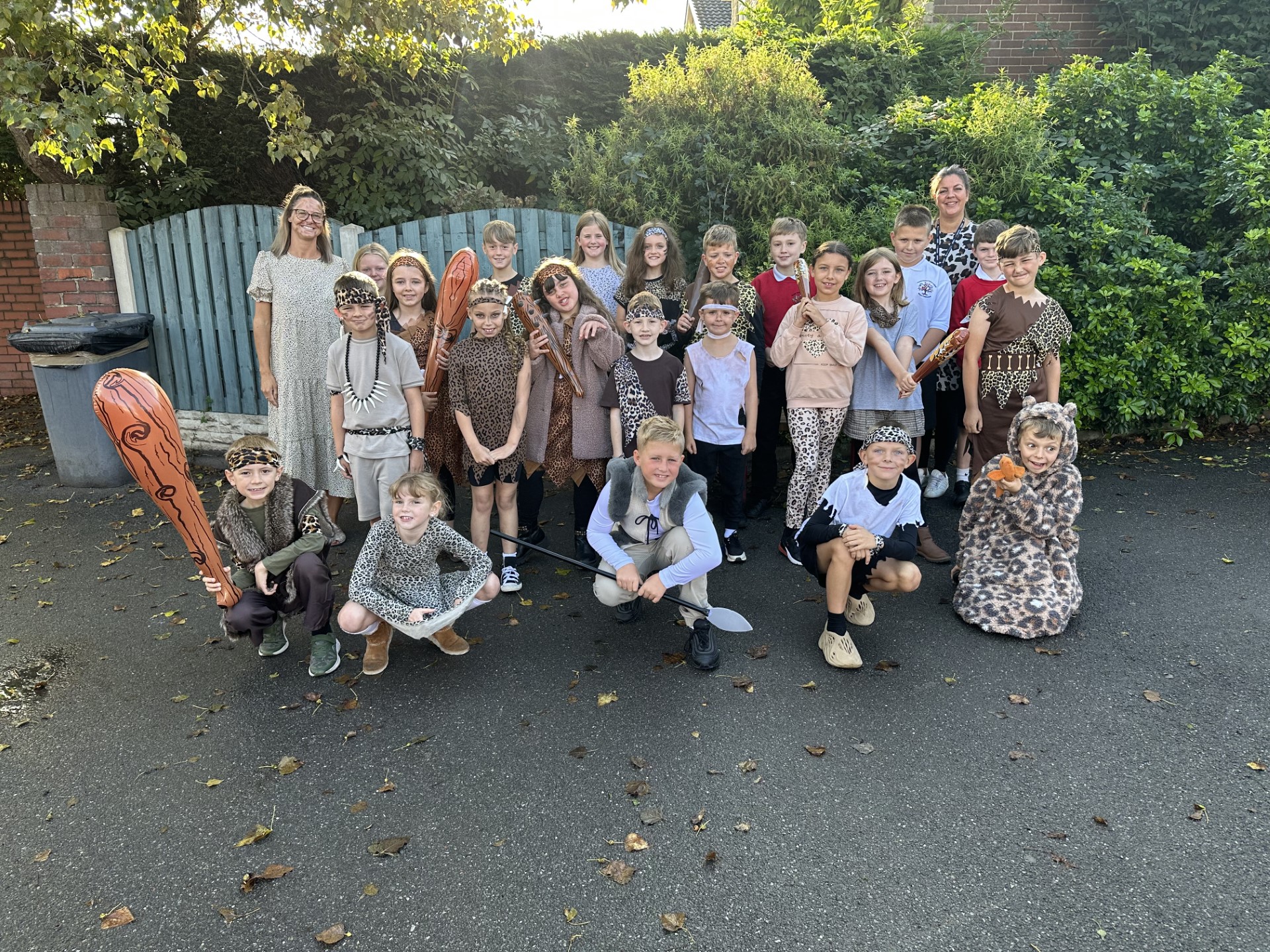 Stone Age Day : Thorpe Hesley Primary School